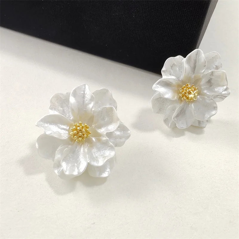 Chic White Acrylic Flower Stud Earrings – Amanda Oliver Jewels