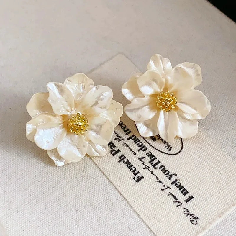 Chic White Acrylic Flower Stud Earrings – Amanda Oliver Jewels